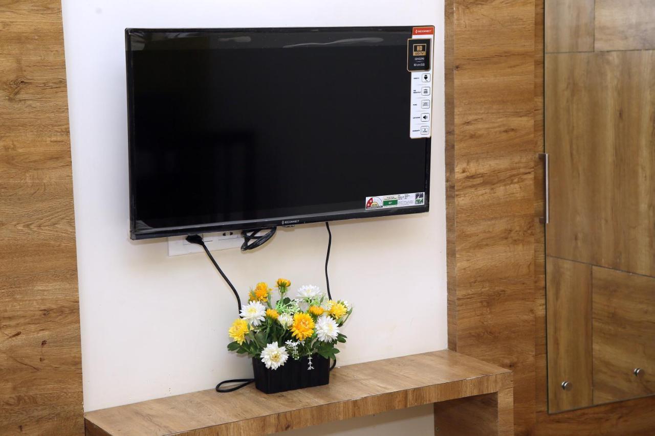 HOTEL APOLLO COURT | ⋆⋆ | CHENNAI, INDIA | SEASON DEALS FROM $19